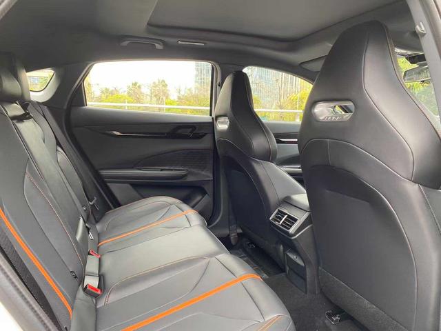 Changan UNI-V 2024 1.5T Prestige Version - Olimplus